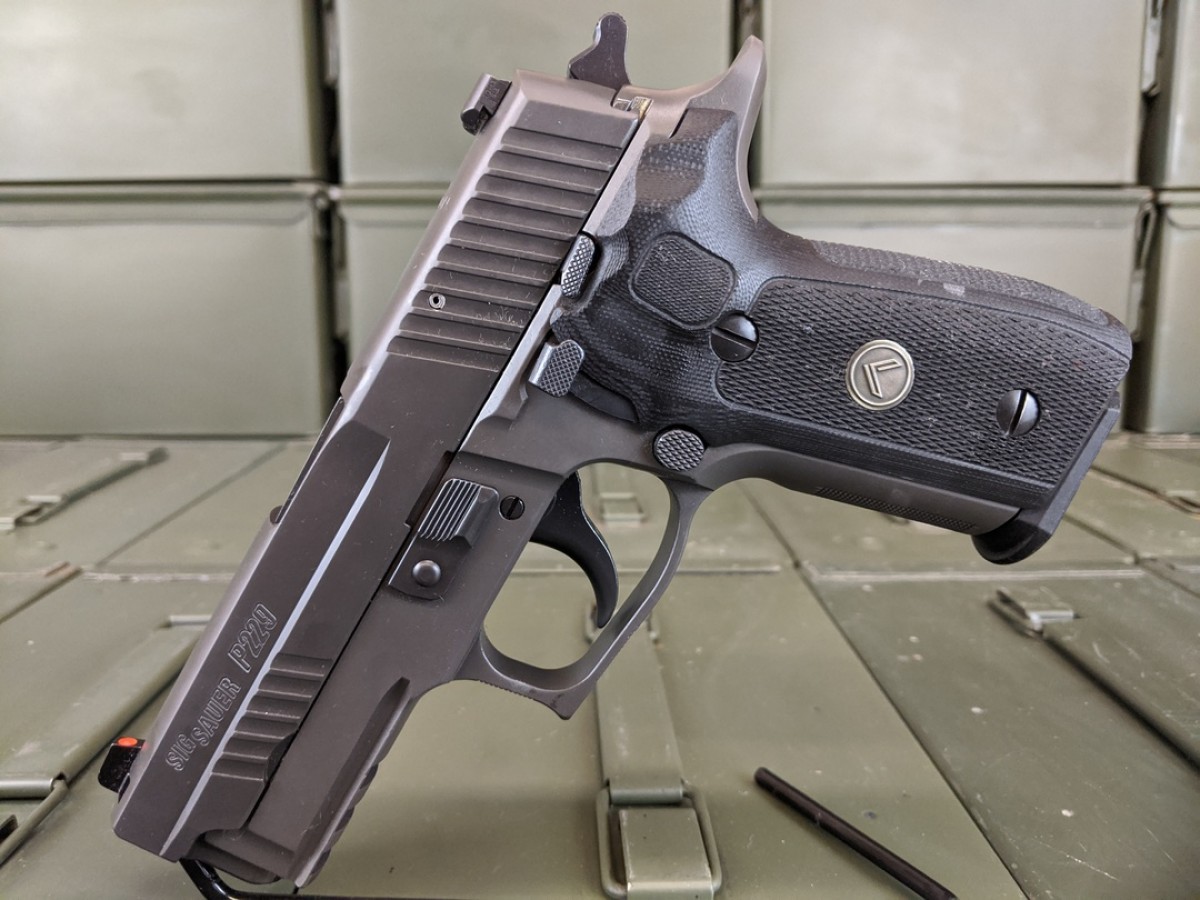 GunSpot | Sig Sauer P229 Legion 9mm